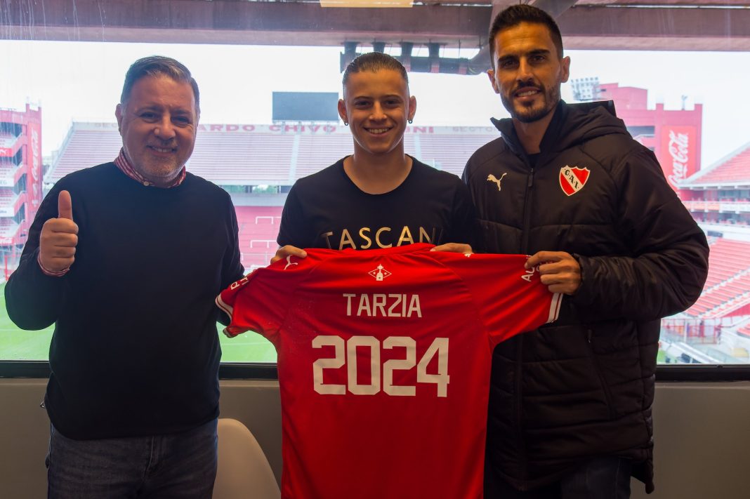 Tarzia firmó su primer contrato con Independiente hasta 2024